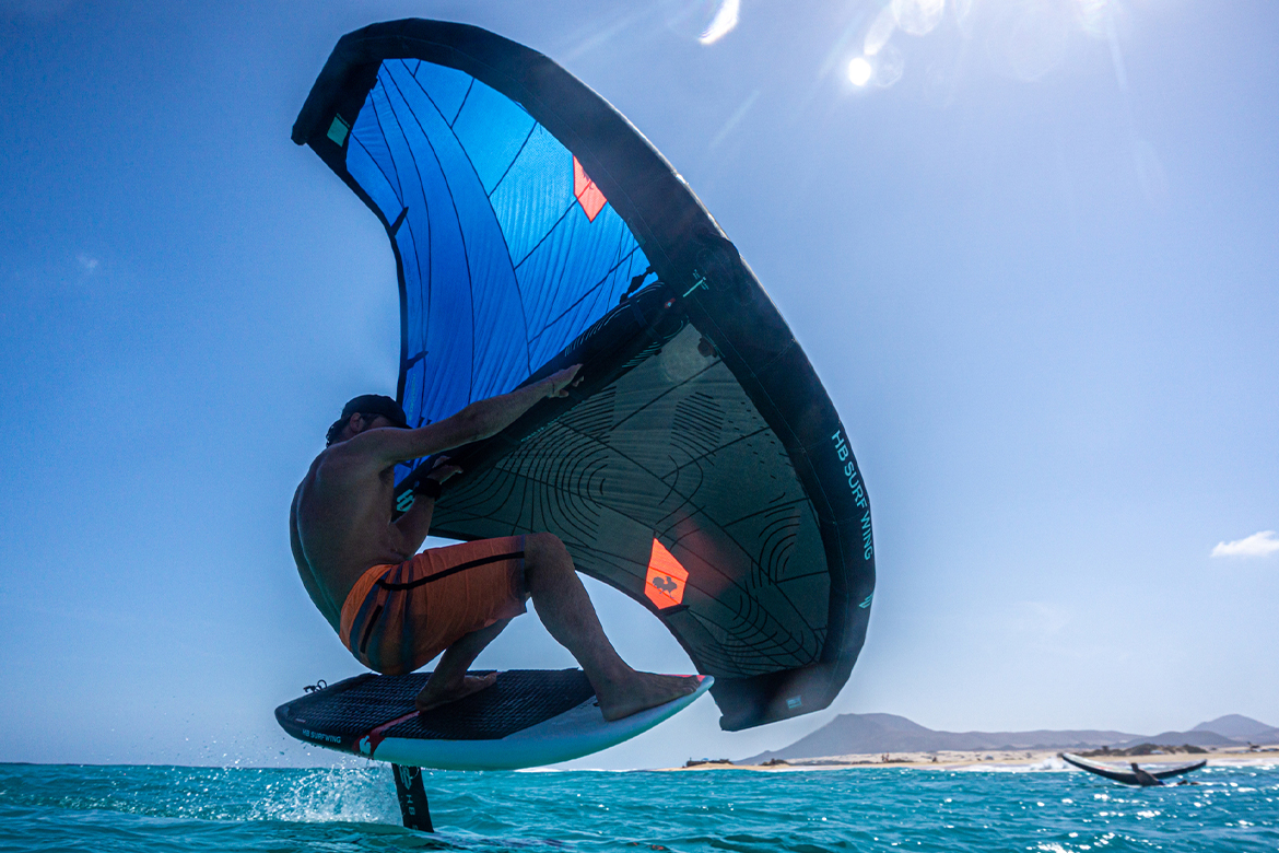 Comment débuter le Wing foil ? - SWELLADDICTION | Le blog